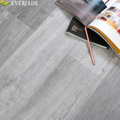 Cina 5mm Spc Vinyl Click Lock Self Adhesive Floor Cover con servizio di installazione in loco in vendita
