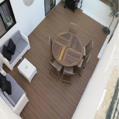 中国 25*25*15 複合型ホールWPC共圧デッキ オンライン技術サポート 販売のため
