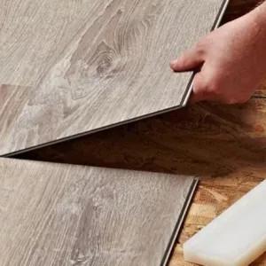 Cina Pavimenti SPC ignifughi impermeabili con 0,5 mm spessore dello strato di usura 7' x 48' in vendita