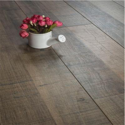 Cina 8mm 10mm 12mm Standard Edge Rustico Piastrelle Pavimenti in legno con superficie in rilievo di grano di legno in vendita