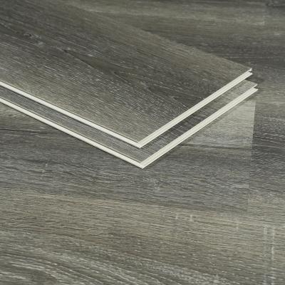 China Vinylplankvloervloeren met een makkelijke installatie en een waterdichte UV-coating Te koop