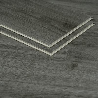 China Vinylplankvloervloeren met een makkelijke installatie en een waterdichte UV-coating Te koop