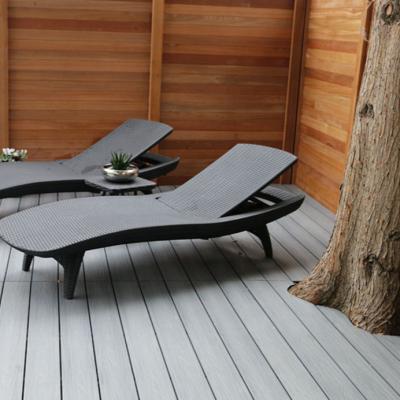 Cina 140x25mm di legno reversibile Suzhou White Pool Ceiling Slates per DIY Interlocking Deck in vendita
