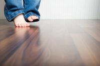 China MDF HDF Engineered Laminate Flooring With Timber Flooring Adhesive for sale