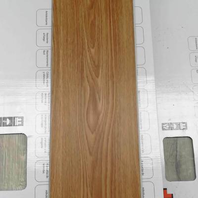 China 6'x36' PVC resistente à deterioração piso de vinil com Unilin Click System à venda