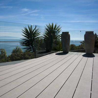 China 2022 Design Piso Wpc Decking Flooring Installation Guide Lightweight Composite Board for sale