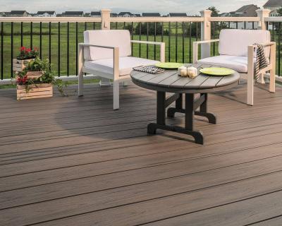 Cina Decking composito per giardino e patio in legno in superficie in rilievo ecologico in vendita