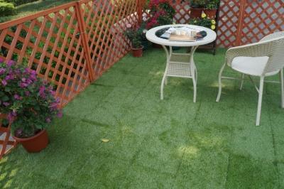 Cina 300x300x22/25 mm Dimensioni Piastrelle di terrazzamento interconnesse con pavimenti compositi in legno e plastica in vendita