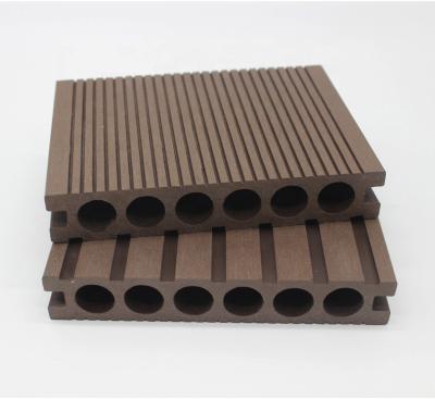 Cina Categories Cross Consolidation WPC Decking Plank per giardini decorativi resistente alle crepe in vendita