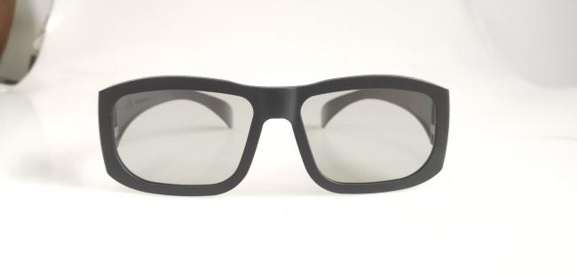 passive 3D glasses