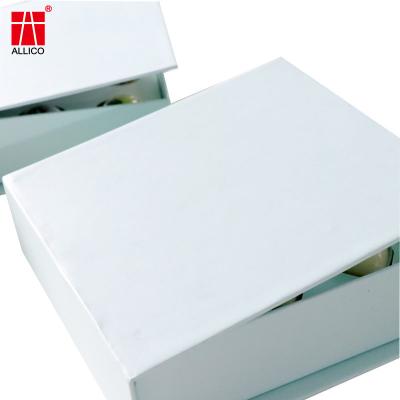 China Kundenspezifische magnetische Geschenkbox Logo Print Paper Packaging Rigids mit Band zu verkaufen