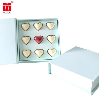 China Kundenspezifische magnetische Geschenkbox Logo Print Paper Packaging Rigids mit Band zu verkaufen