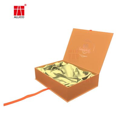 China Giftvakjes met Magnetisch Sluitingsdeksel voor het Voorstelvakje van het Gift Verpakkend Bruidsmeisje Te koop