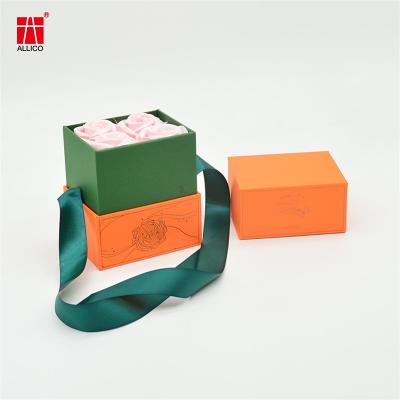 Cina Scatola della stagnola di diritti speciali di prelievo che imballa il contenitore d'imballaggio del regalo inferiore basso e di coperchio rigido con il nastro in vendita