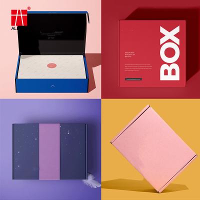 Cina La fabbricazione del contenitore di bollettino ha personalizzato le scatole ondulate colorate con Logo Printed su ordinazione in vendita