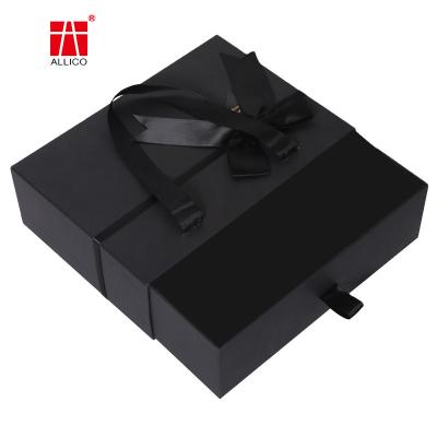 Cina Contenitore di regalo quadrato nero su ordinazione del pacchetto con il pacchetto del regalo di Bowknot del nastro per le donne in vendita