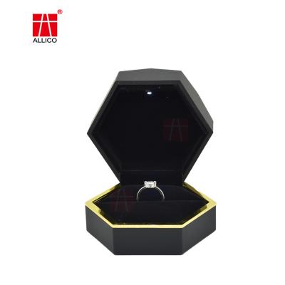 Cina contenitore di regalo dei gioielli del cartone di 4.6cm in vendita