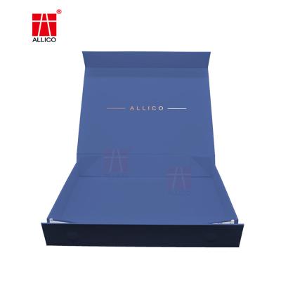 China Het blauwe Vlakke Vouwbare Verpakkende Embleem van de Doos600-800gsm Gouden Folie Te koop