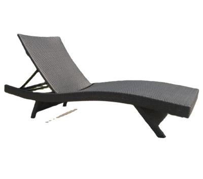 Cina LC1008 Hotel Rattan Style Outdoor Wicker Poltrone da sole Piscina Outdoor in vendita