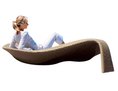 China 190x45x64cm Sun Loungers Chaise Weaving Vine Lying Chair Courtyard Party Sunbed for sale