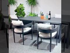Op maat gemaakte tafels en stoelen voor buiten, villa's, binnenplaatsen, buiten waterdichtheid, zonnebescherming, alle tafels en stoelen van aluminiumlegering, hotels, huishoudens, buitenmeubelen