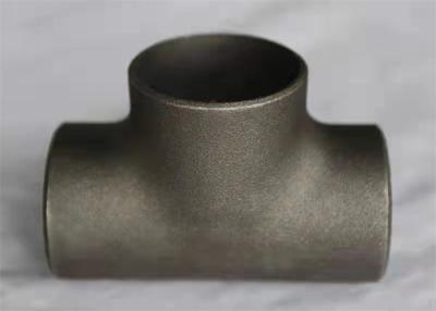 China 26'' bis 110'' ANSI B16.9 B16.25 Karbonstahl-T-Stück A234 WPB Nahtloses Rohr-T-Stück zu verkaufen