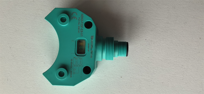 P+F NBN3-F25F-E8-V1 inductive sensor installation diagram