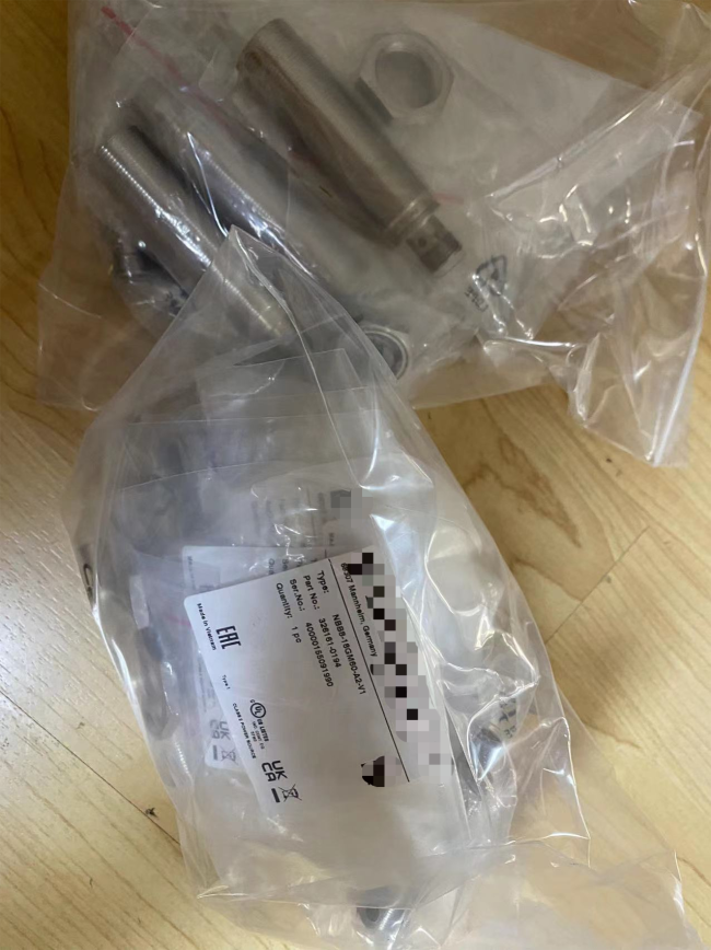 NBB8-18GM60-A2-V1 Inductive Sensor side view