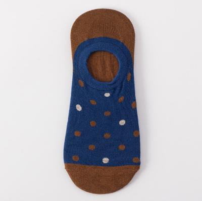 China Custom Logo Summer Thin Cotton Mens No Show Socks Non Slip Invisible Sneaker Socks for sale