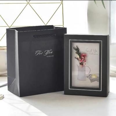 Cina Stampa su ordinazione di Art Paper Paperboard Gift Boxes CMYK per il profumo cosmetico in vendita