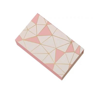 Cina Art Paper Foldable Gift Boxes rosa con il punto di forma del cassetto del nastro UV in vendita
