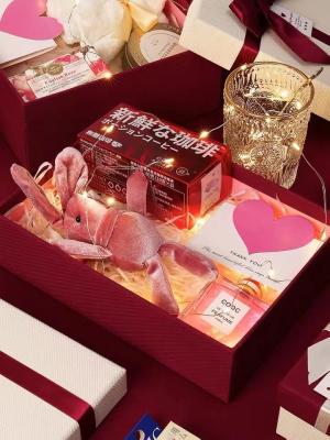 Cina Confezioni regalo in cartone laminazione lucida fatta a mano con coperchio e forma inferiore in vendita