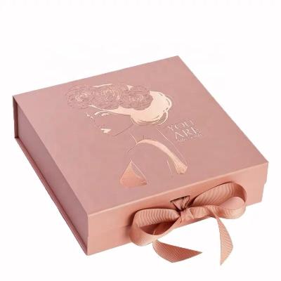 China Caixas de presente de dobramento lisas recicláveis do ISO 9000 para o rosa do roupa interior do roupa de banho à venda