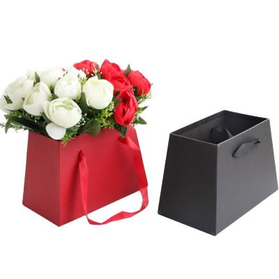Cina Sacchetto della spesa di carta stampato romantico del certificato del FSC, contenitori d'imballaggio di fiore in vendita