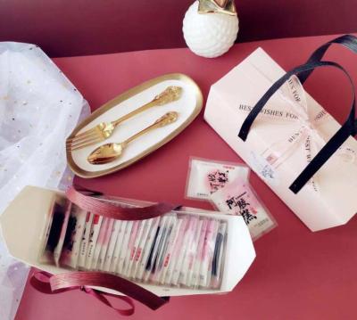 China Customized Foldable Gift Boxes With Ribbon for sale