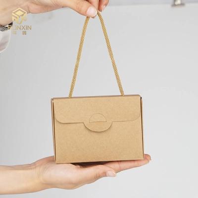 Cina contenitore di regalo riciclabile di carta kraft di altezza di lunghezza 8cm di 11cm con la maniglia in vendita