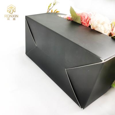 Cina Scatole d'imballaggio del mazzo pieghevole nero, scatola di cartone del mazzo elegante in vendita