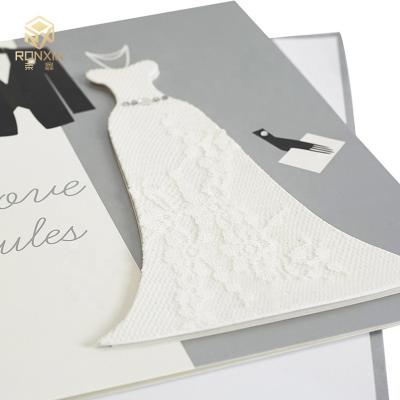 Cina Timbratura calda riciclabile alla moda di Grey And White Wedding Invitations in vendita