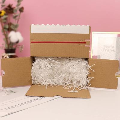 Cina Contenitore a 7,6 pollici di cartone di carta di colore di Pantone imballato strettamente per stoccaggio del regalo in vendita