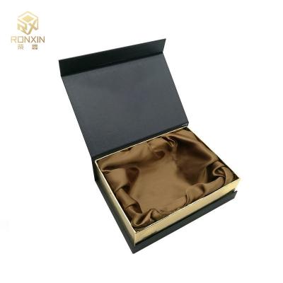 China Vlakke de Giftdoos van de Pak Kartonnen Magnetische Sluiting, Opvouwbare Magnetische Giftdozen Te koop