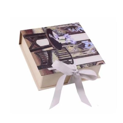 Cina Cartone magnetico dei contenitori di regalo del flat pack del certificato del FSC 2mm in vendita