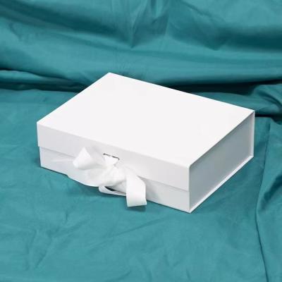 Cina 157gsm Art Paper Paperboard Gift Boxes in vendita