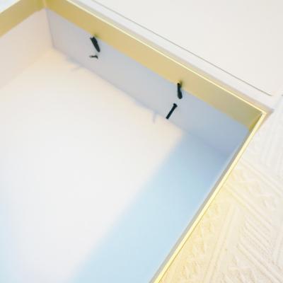 Cina Art Paper Paperboard Gift Boxes con la dimensione su ordinazione del coperchio ha accettato in vendita