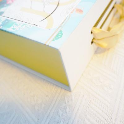 Cina Art Paper Paperboard Gift Boxes con la dimensione su ordinazione del coperchio ha accettato in vendita