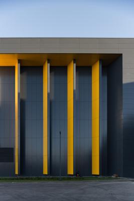 中国 鉄骨構造の建物 多用途でモダンなデザイン 建設プロジェクト向け 販売のため