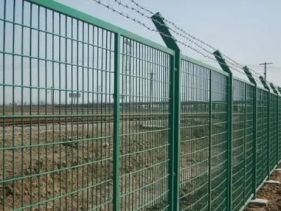 China 3-8mm Wire Gauge Galvanized Or PVC Coated Fence Mesh Panel Animal Fence for sale