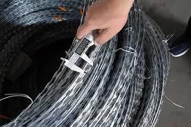 Quality 2.5mm Galvanized Iron Single Razor Wire for sale