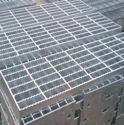 Cina Anti Slip Square Hole Galvanized Steel Grating in vendita
