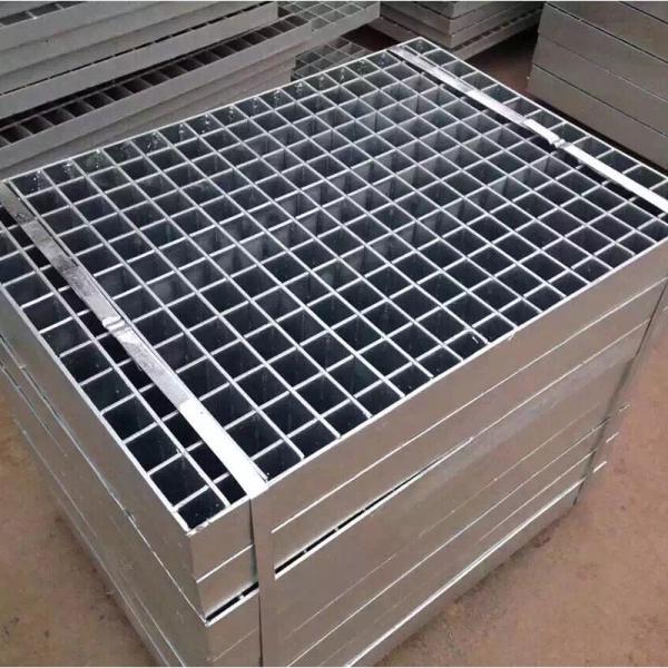 Quality Low Carbon Iron Square Hole Steel Grating for sale