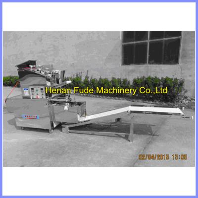 China automatic dumpling making machine, samosa making machine for sale